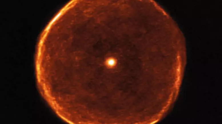 Aging Star U Antliae Blows Off Smoky Bubble