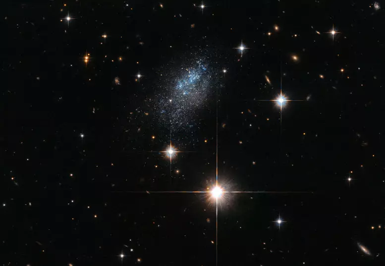 ESO Galaxy ESO 376-16 attēls