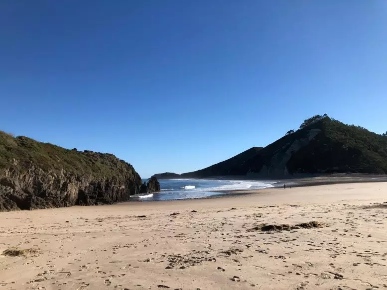 Pantai Cantabria (Semenanjung Iberia Utara)