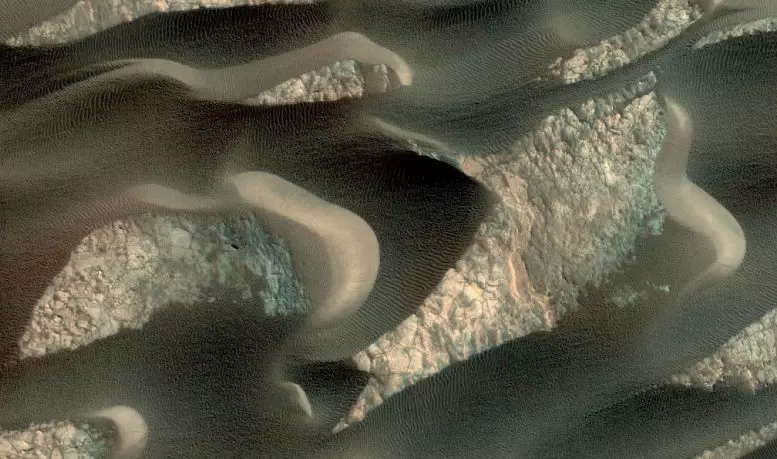 Nuova immagine delle dune di sabbia su Marte