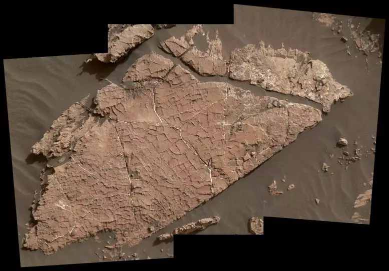 ძველი Soaker Martian Rock Slab