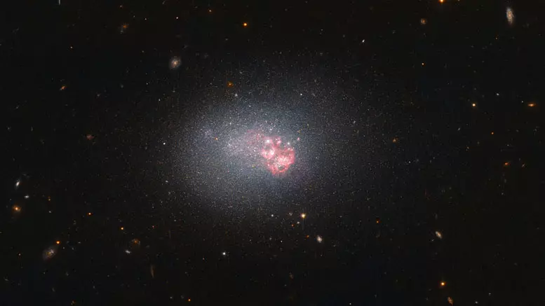 Onyinyo ohuru nke Dwarf Galaxy ESO 553-46