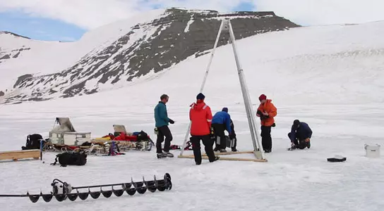 Undersikers ûntdekke it libben yn 'e sediminten fan in Antarktyske Subglacial Lake