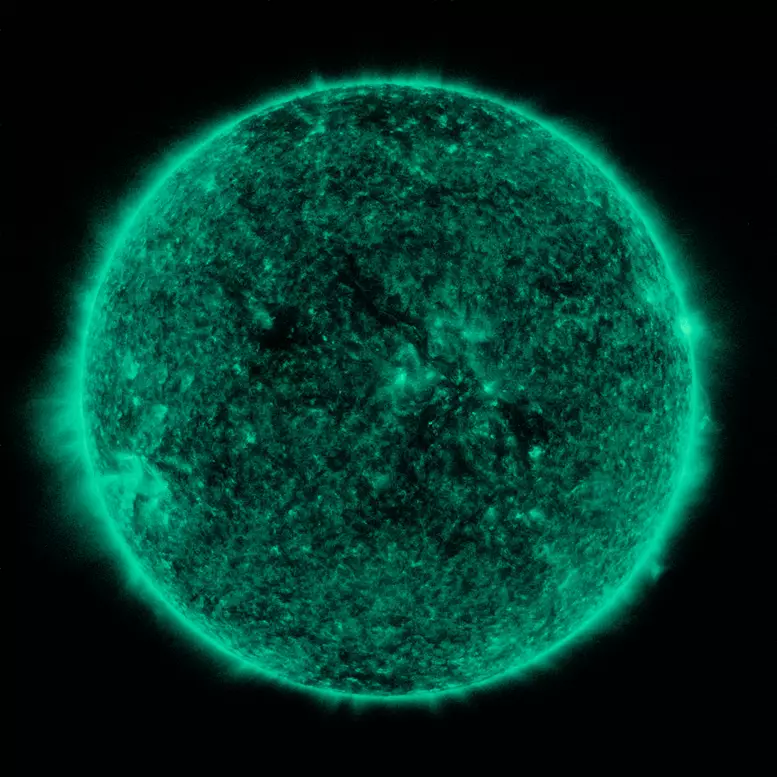 SDO ຂອງອົງການ NASA ເບິ່ງການສັນຈອນຕາມດວງຈັນ