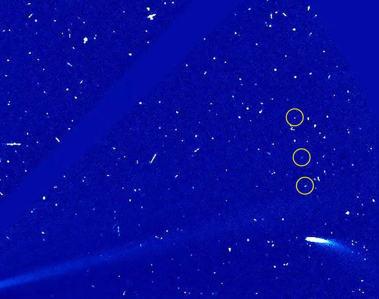 Indho-indheyntu waxay muujinaysaa Comet 96P wali wuu kobcayaa